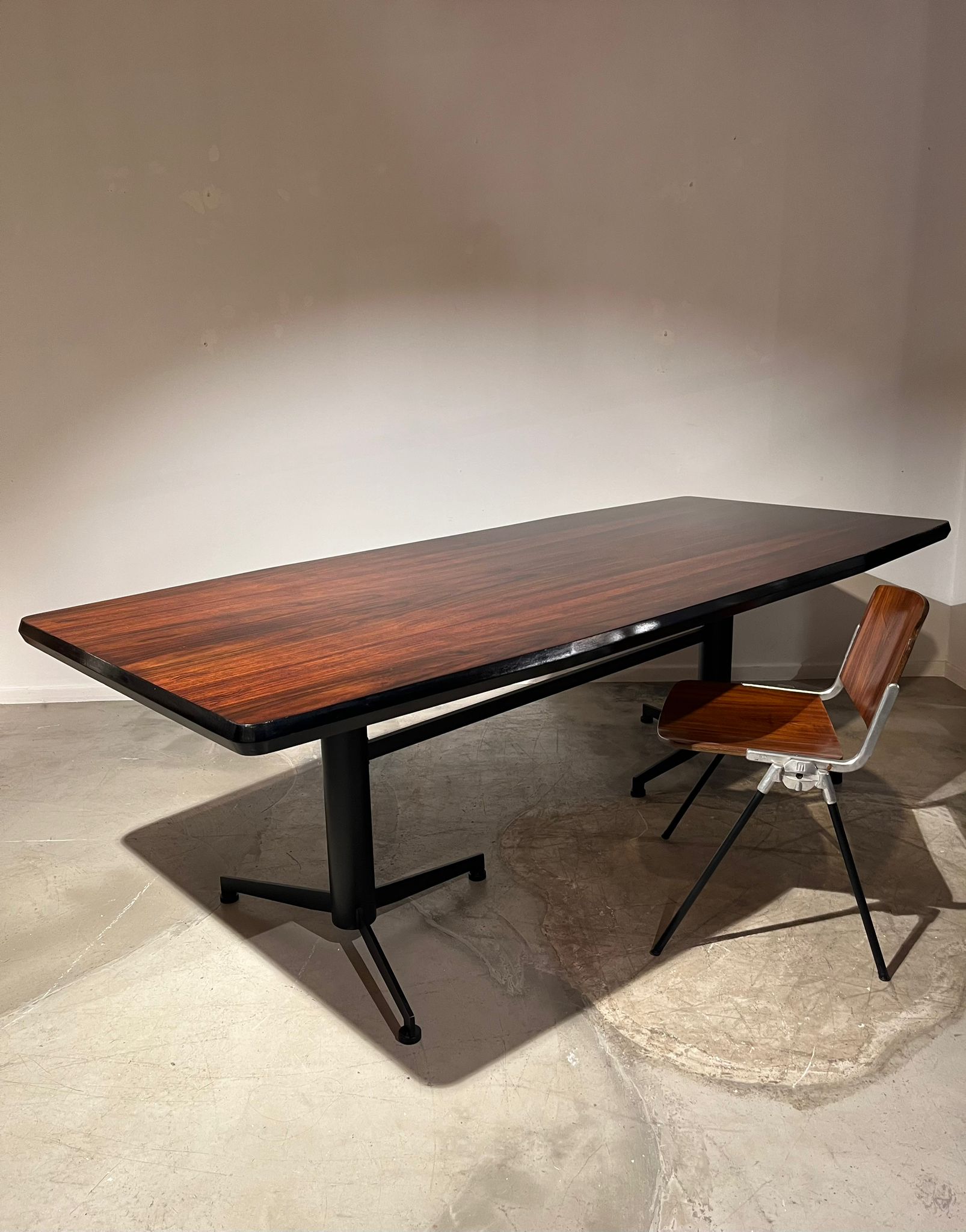 Wood top and black metal base dining table - Ritter Studio