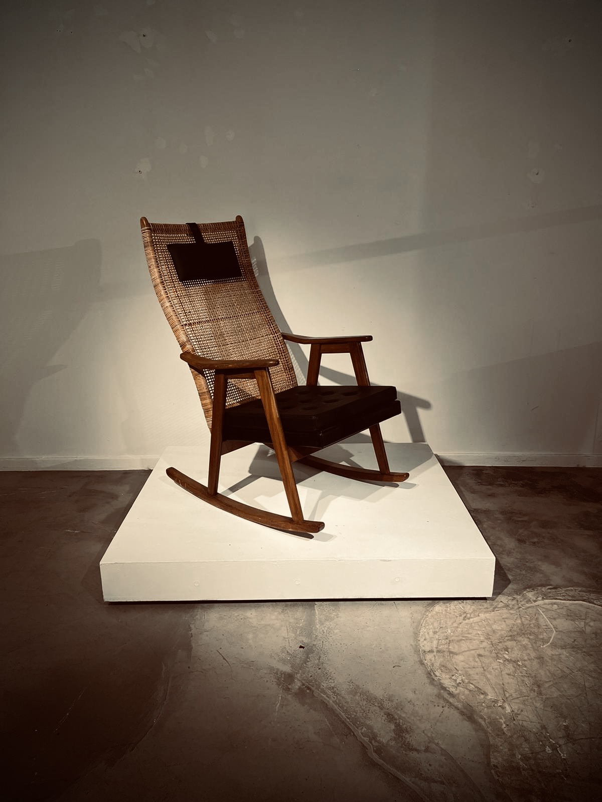 Danish rocking chair - Ritter Studio